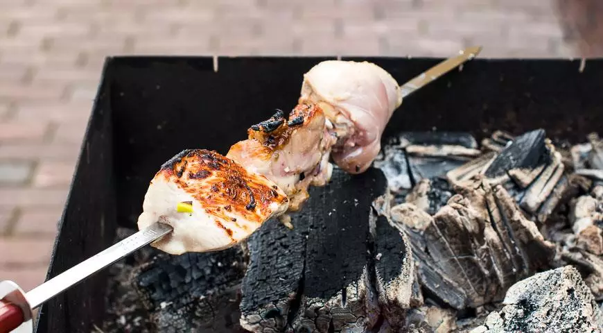 如何製作雞肉kebabs 55095_8