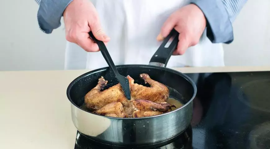 Stock Foto Recette de cuisson: poulet dans la sauce laitière, pas №4