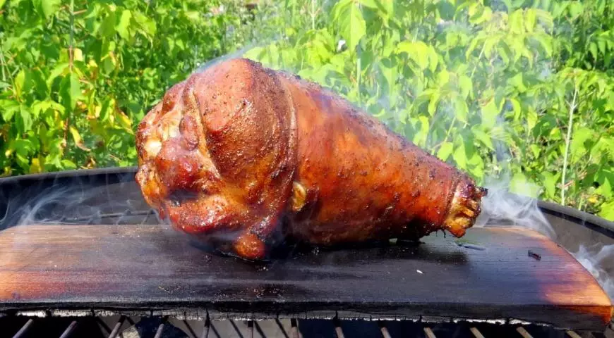 Wéi kann een d'Tierkei Shin maachen, op der Grill gebaken, an Hunneg Glanz