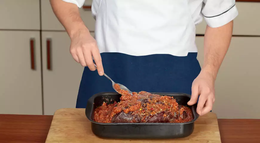 Stock foto madlavning Opskrift: oksekød blad i tomatsauce, trin nummer 5