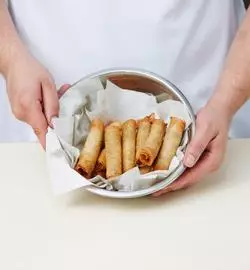 Foto Ricetta di cottura: rotoli di primavera con maiale, step n. 7