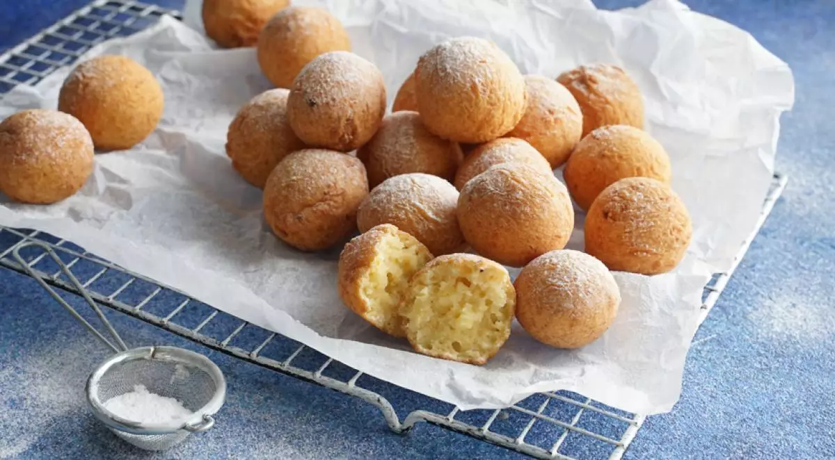 Curd Donuts, Sand