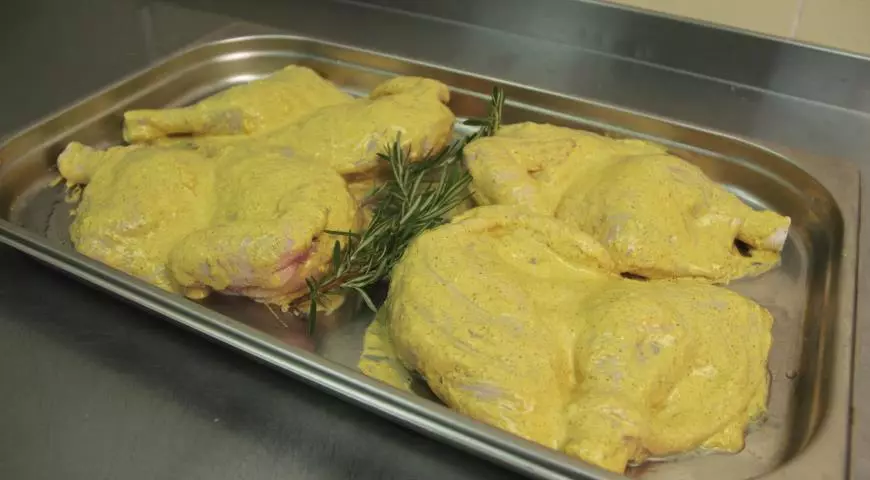 Foto der Vorbereitung des Rezepts: Tanundori-Huhn aus Okay, Schritt Nummer 2