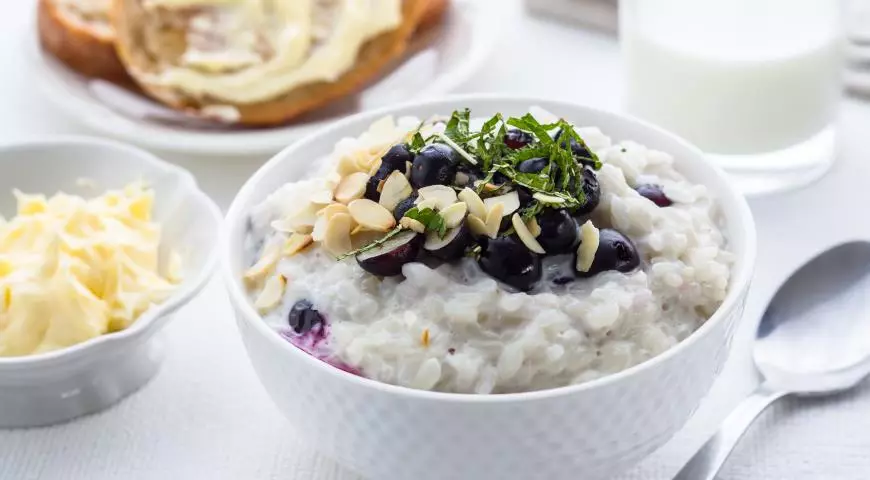 Papilla de arroz con arándanos