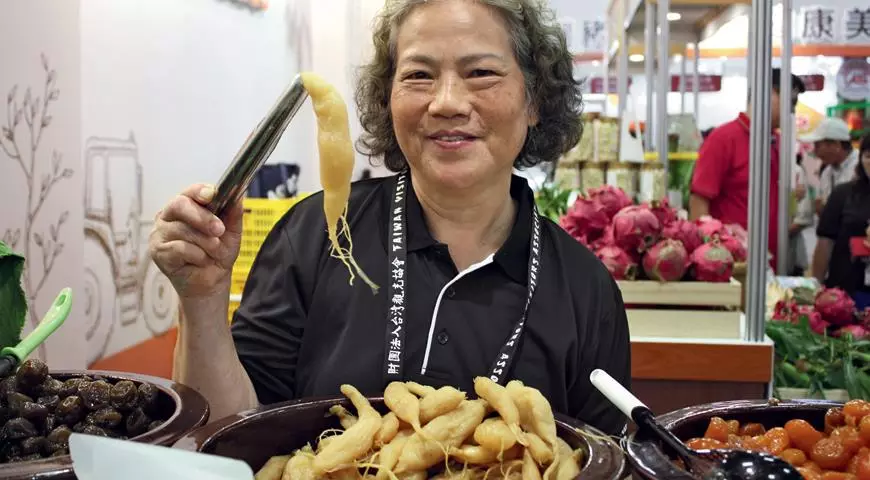 Tafiya zuwa tsibirin Taiwan: duwatsun da ake ciki, mafi kyawun dumplings da ocpopuses akan katako 60422_6