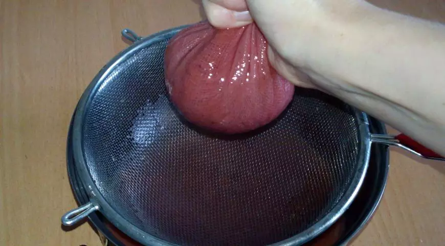 Press the puree through the gauze above the sieve