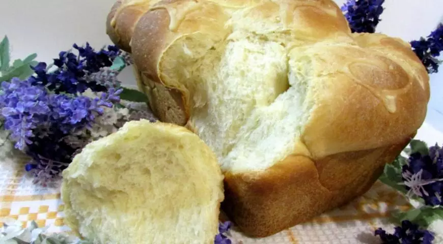 Cozinhar um pão sppy com um padrão