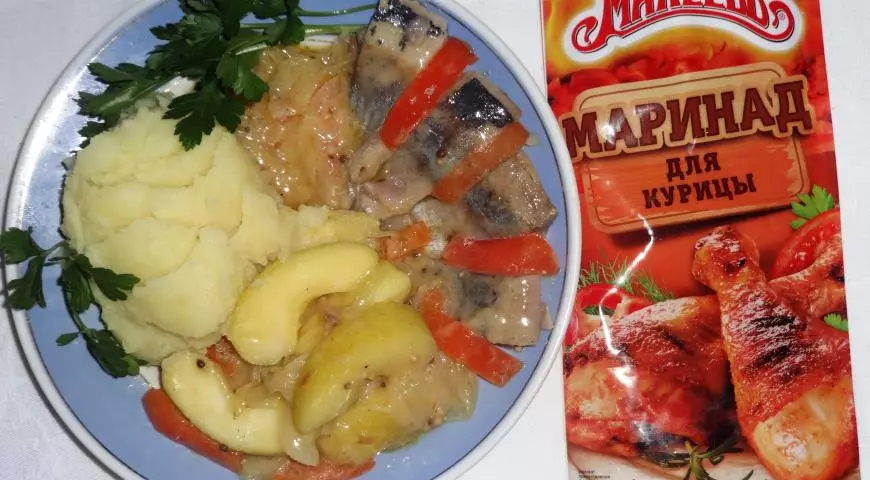 Sierr ni eweko marinade pẹlu awọn apples ati ẹfọ