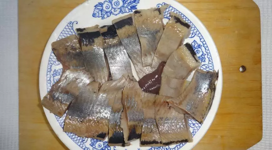 Hlanza i-herring bese uhlukanisa ku-fillet