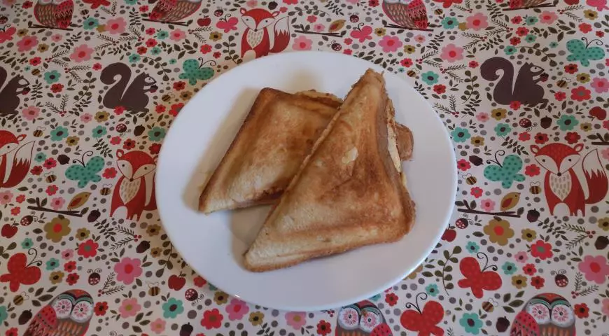 ハムとチーズとサンドイッチ