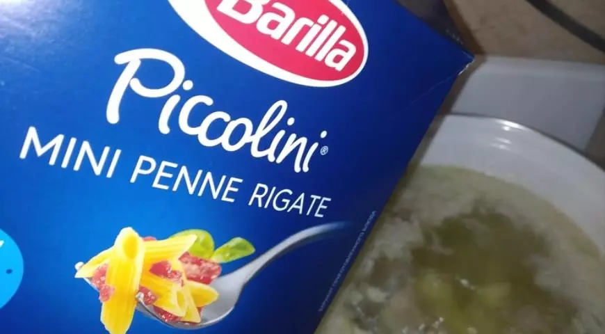 Foto-Kuiranta Recepto: Dieta Supo kun Kokida Karno, Terpomoj, Mini Penne Rigate kaj Verduloj, Paŝo N-ro 5