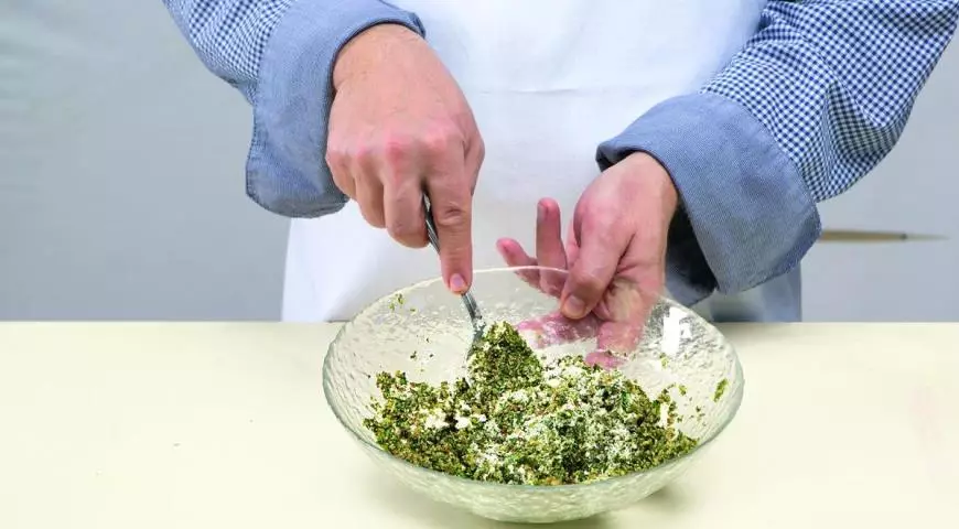 Foto de stock Receita de cocina: Rollos de berinjela con noces, paso №4