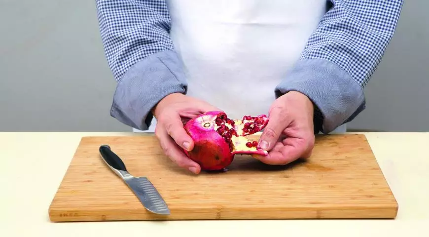 Foto de stock Receita de cocción: Rollos de berinjela con noces, paso número 5