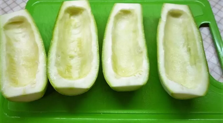 Preparing zucchini for Kiymali Kabak Sandal