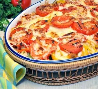 Casserole Grill Sayuran dengan Mozzarella dan Parmesan