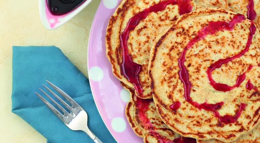 Haferflockenpfannkuchen auf Milch