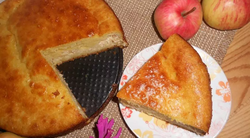 Apple Cake Recipe z nadzieniem twarogowym