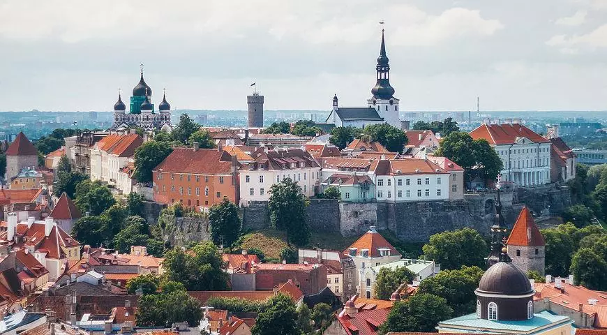 Caket sareng Tallinn