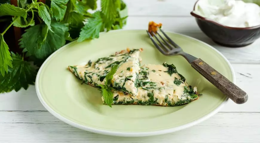 Omelet with nettle