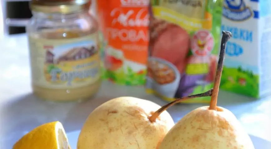 Prepare pear products in spicy sauce