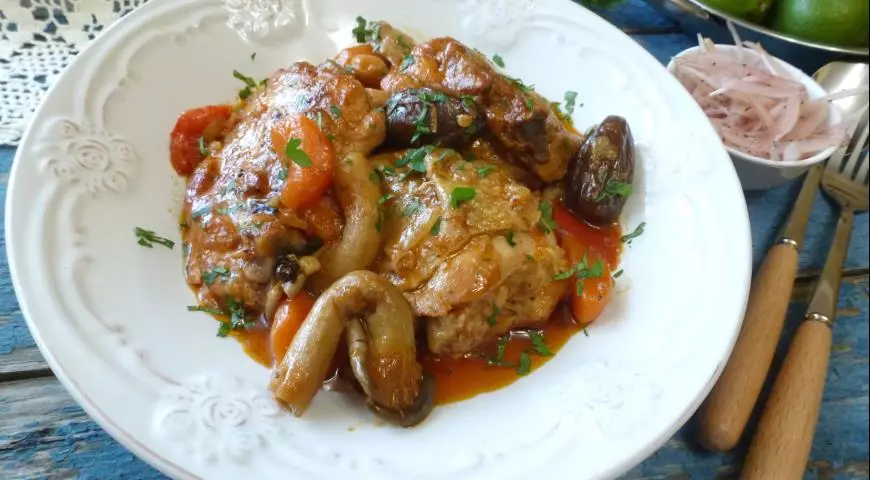 Chicken recipe, stew na may mga petsa (nurmal? Tavuk)