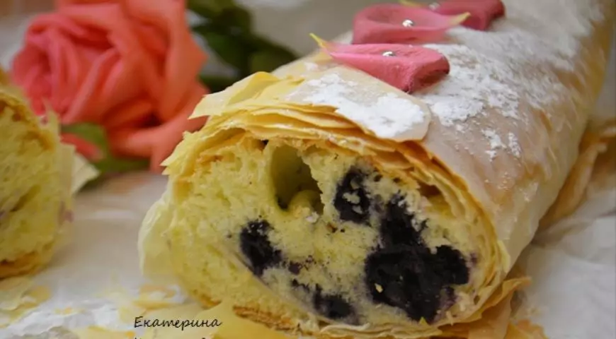 Hungarian roll ma blueberries