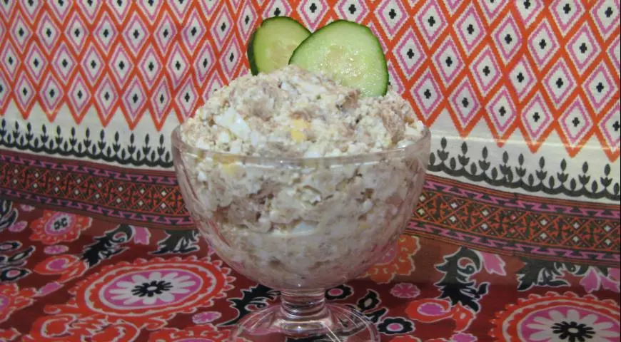 Dietary Salad nga adunay Tuna Season Sin Panlin