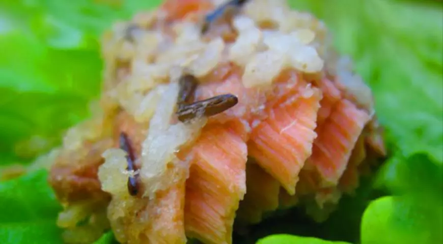 Peixe en tailandés en codia de arroz