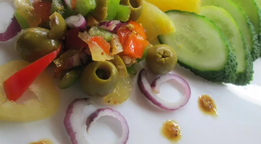 Resep Salad Woh lan Sombong Kanthi Saus Pedhes