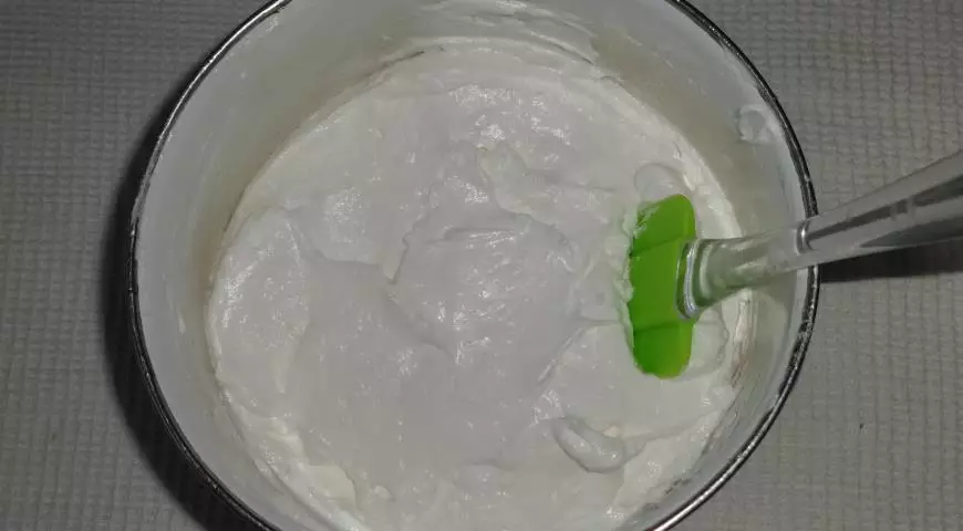 Cooking protein cream from proteins and sugar