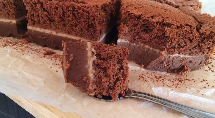 Sådan laver du Chokolade Magic Cake