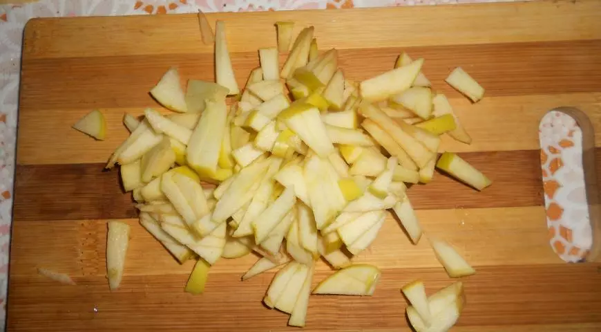 Apple de palla en rodanxes de llimona, cogombre de llimona