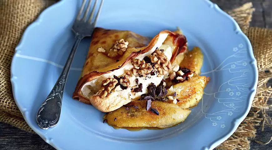 Souffle fil-pancakes bil-banana moqlija