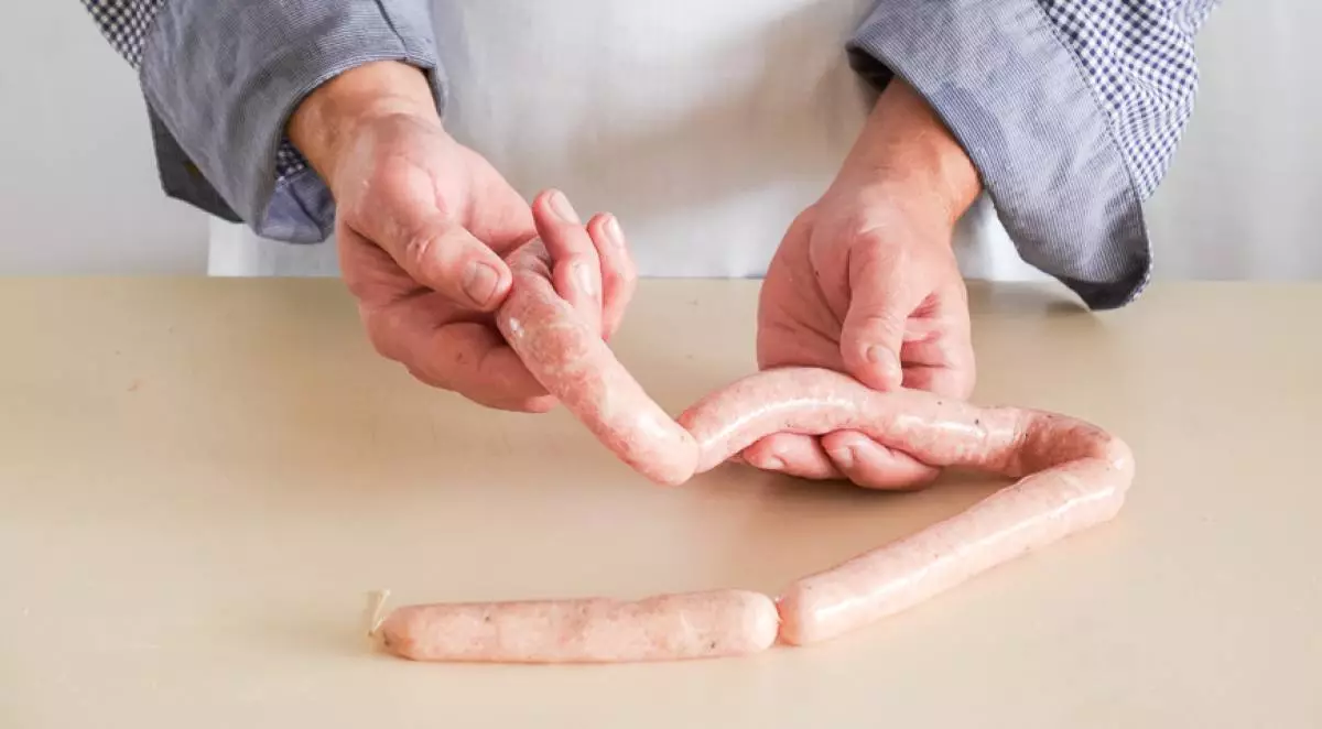 Ntụziaka foto nke ngwaahịa: Sausages ruo nri ụtụtụ, nzọụkwụ 6