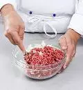 Stock Foto Cooking Recipe: Meatballs với cà chua trong một nồi nấu chậm, bước số 2