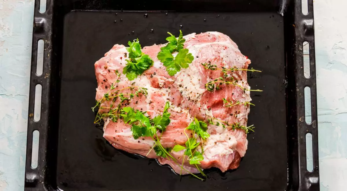 Foto Memasak Resipi: Pork dengan sayur-sayuran di dalam ketuhar, nombor langkah 1