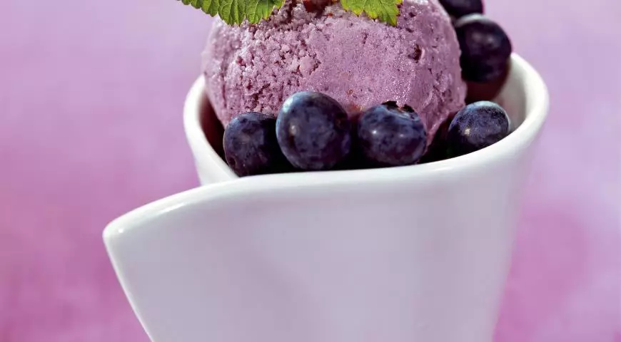 Parf ពី blueberries