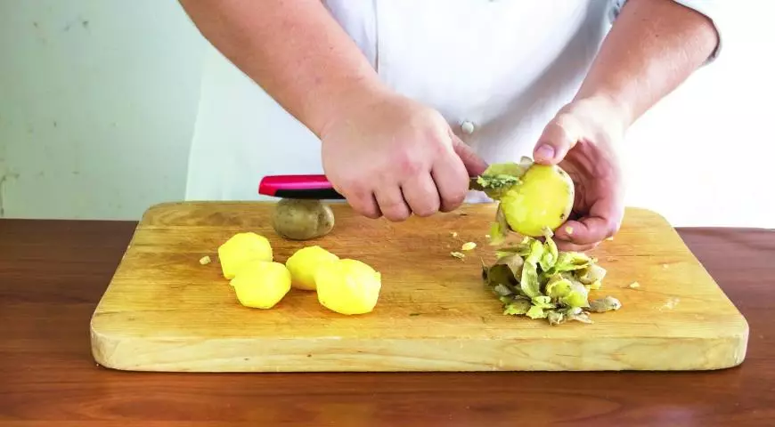 Foto persiapan resep: Olivier dengan lidah, langkah nomor 3