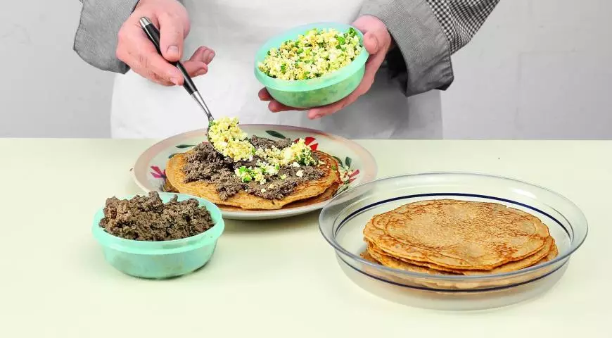 Resep Memasak Foto: Pai Pancake dengan Telur dan Biskuit, Langkah No. 6