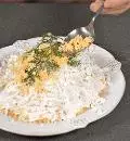 Stock foto madlavning opskrift: mimosa salat med kartofler, trin nummer 3