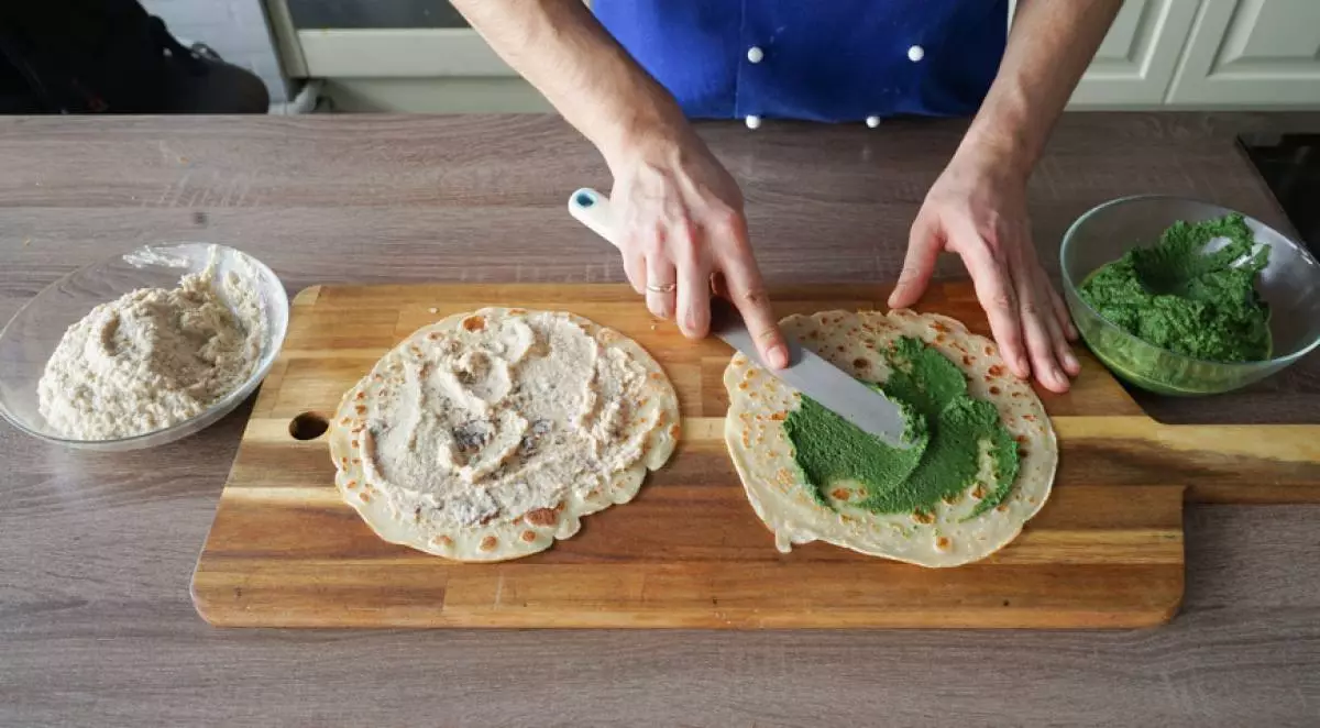 Pancake Pie, Wake Hälfte Pfannkuchen füllen