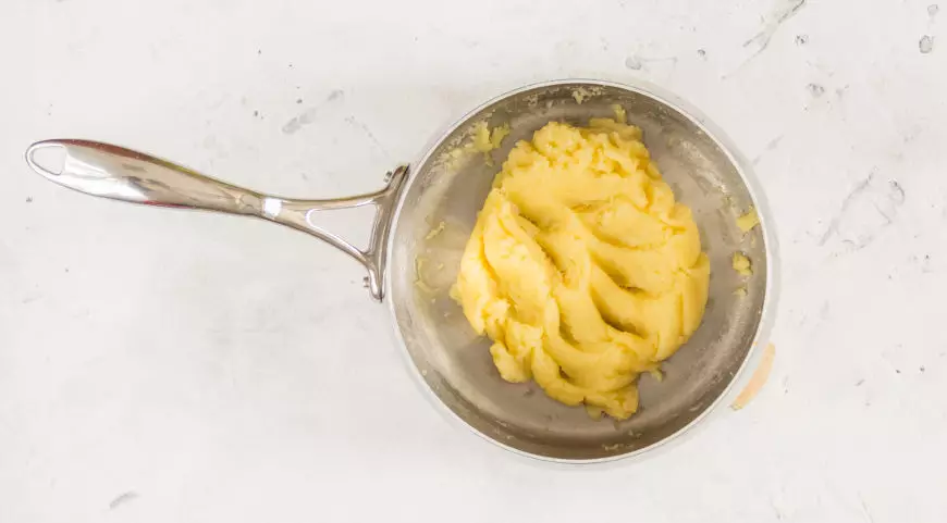 Foto madlavning Opskrift: Custard Dough (Profiteroles), Trin nr. 4