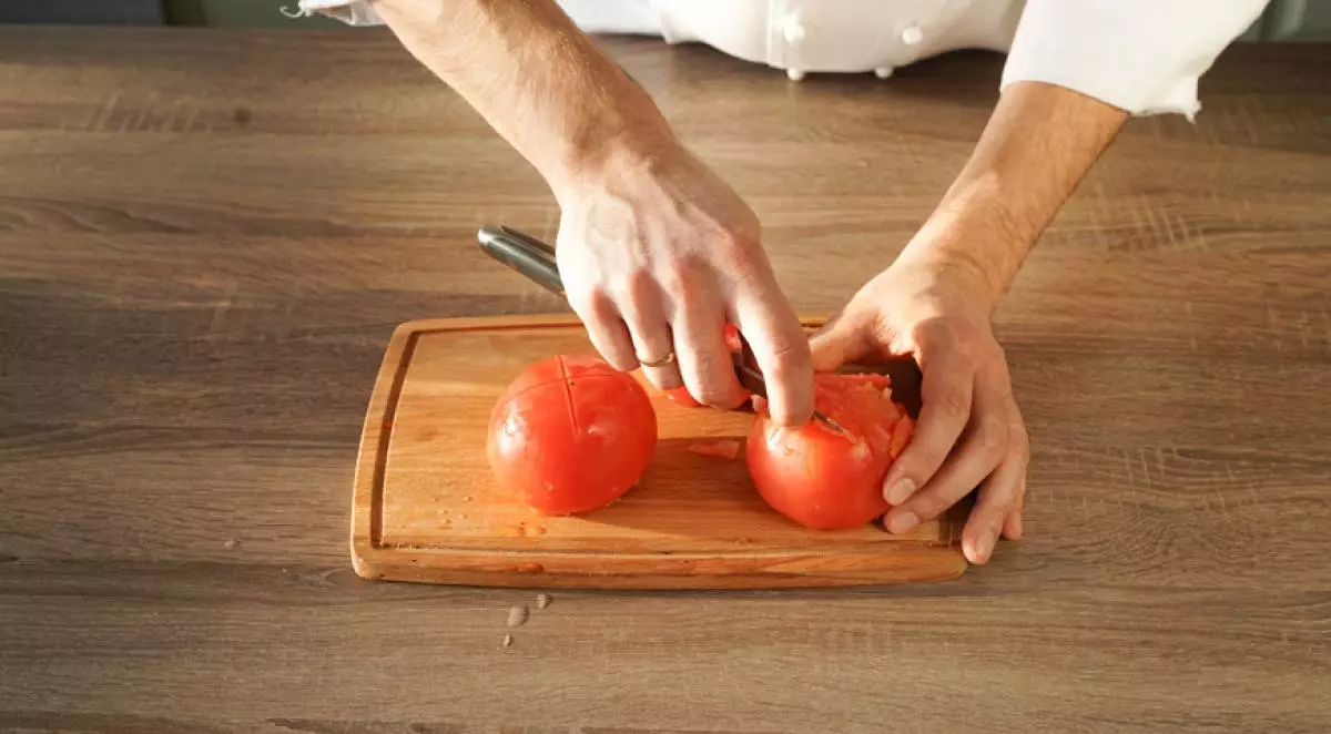 Vaadake värske kapsas, kuubiku tomatitest