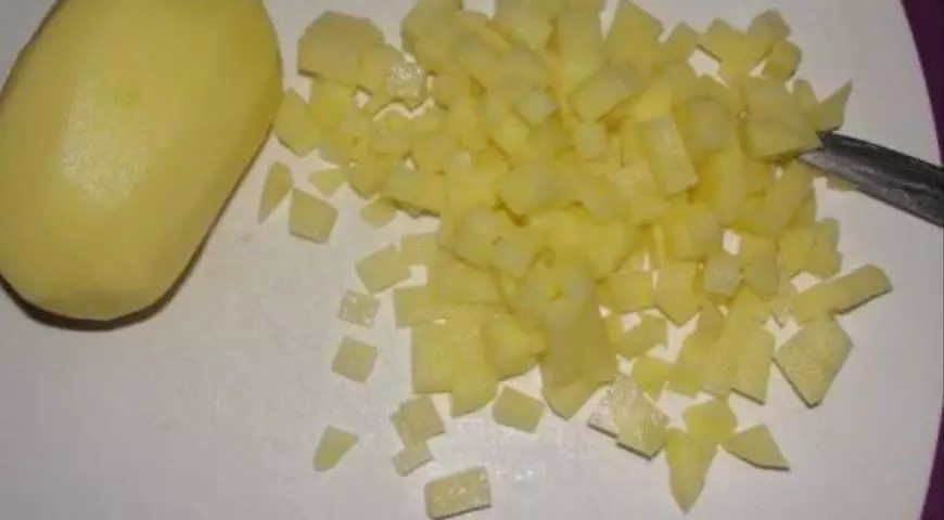 Cut the boiled potatoes