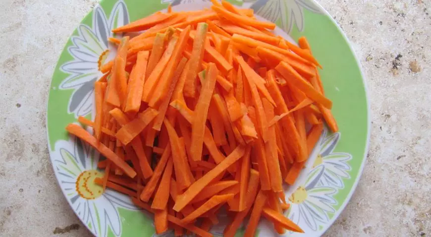 Straw chop carrot alang sa Pila