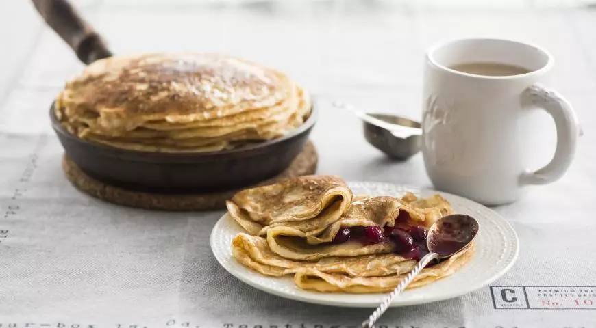 Custard Pancakes huko Kefir.