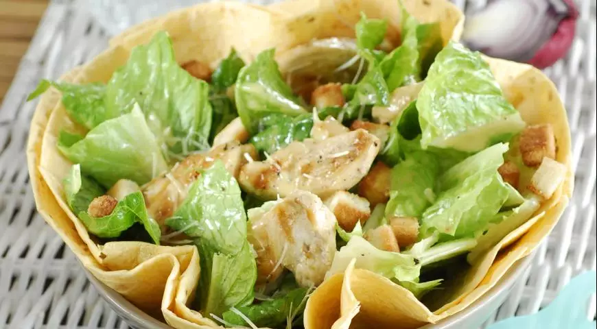 Caesar salade met Turkije