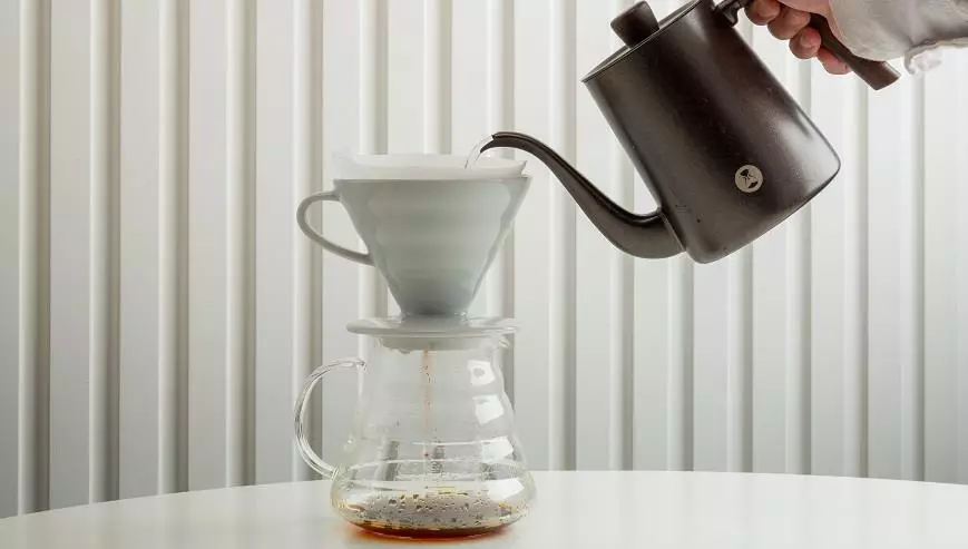 Hvordan lage deilig kaffe uten kaffetrakter? Profesjonelt råd 94875_3