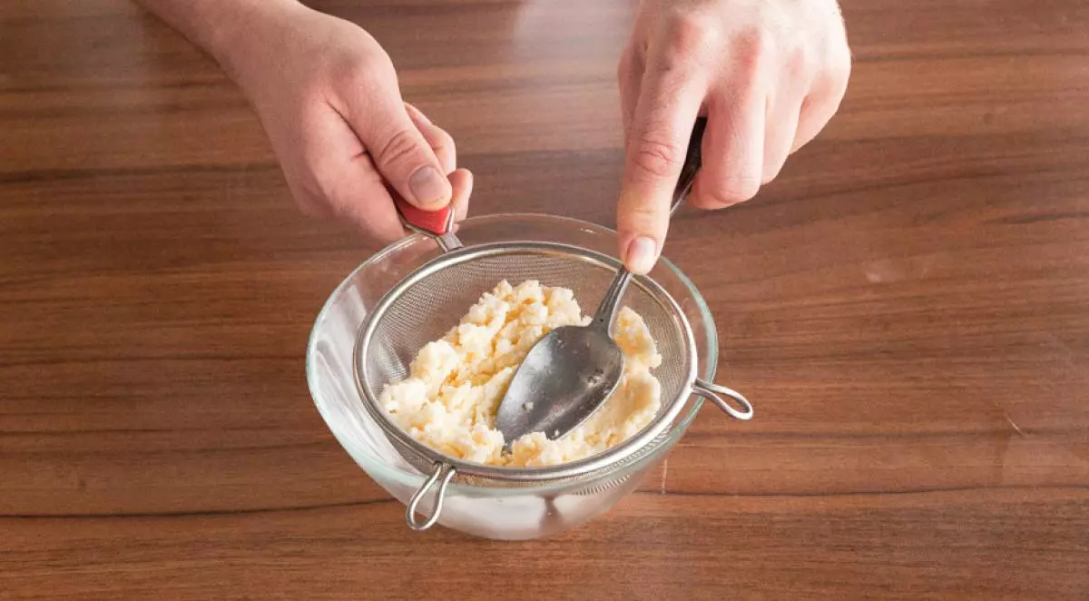 Dumplings with Cottage Cheese, շարժվող հեղուկ