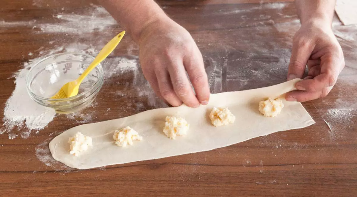 Dumplings na may cottage cheese, ilatag ang pagpuno